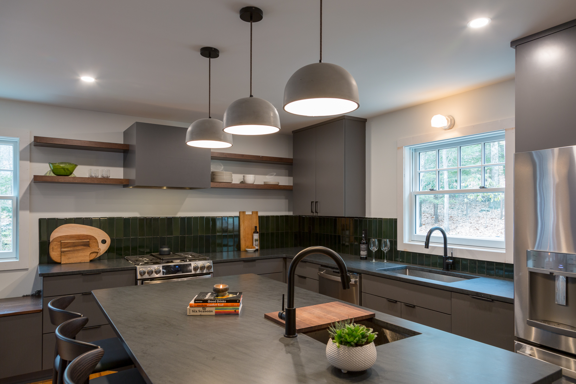 Modern Kitchen - NS Interior Designs